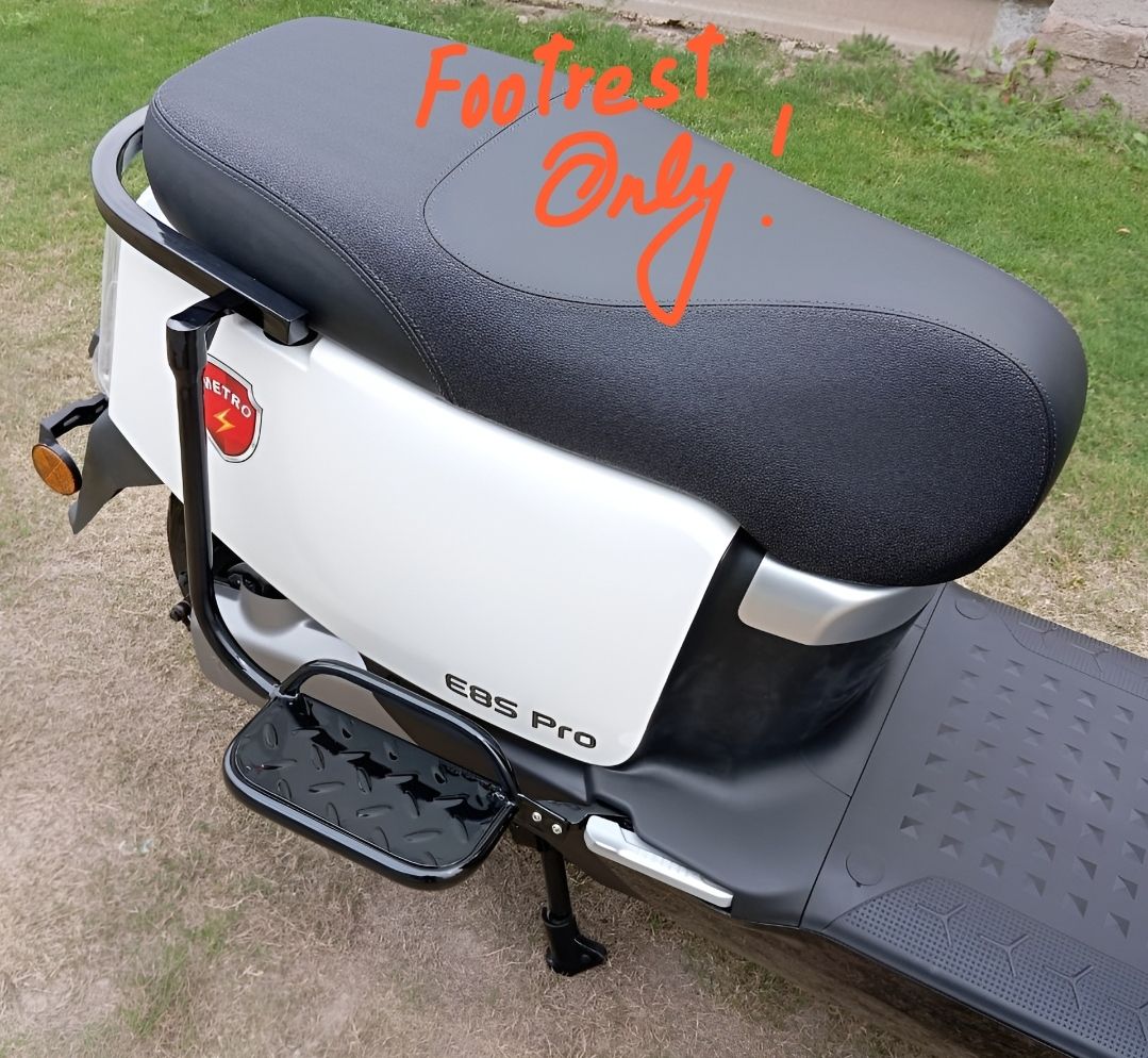 One Pair (2-Pieces) of Pillion Rider Footrest / Rear Passenger Ladies ...