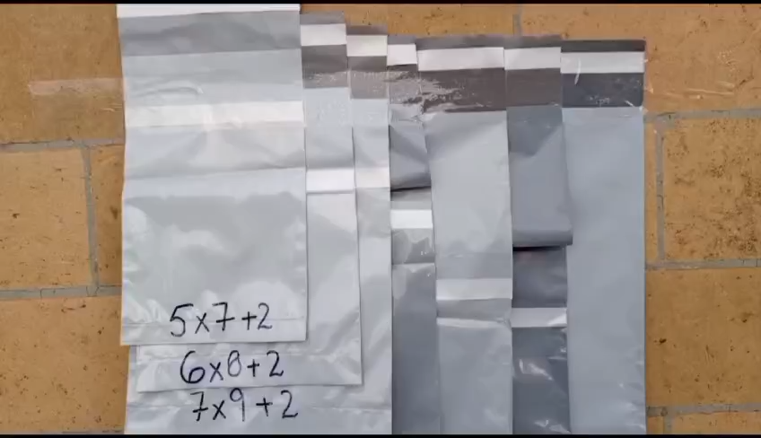 Bundle of 25 Packing Material Courier Flyers With Pocket Flyer Bag ...