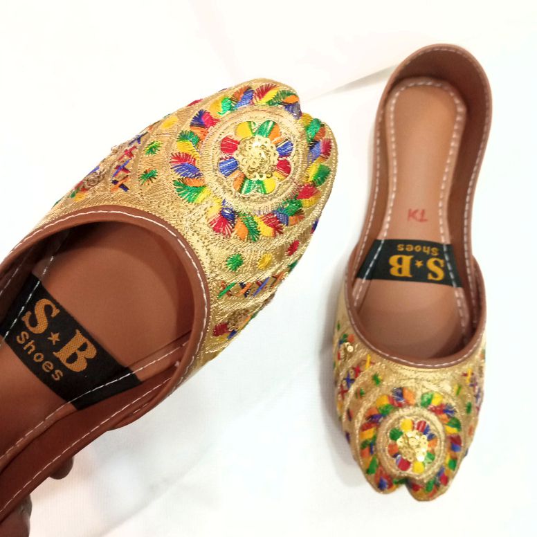 Latest Beautiful Karhai Multicolor Khussa for Women New Khussa ...