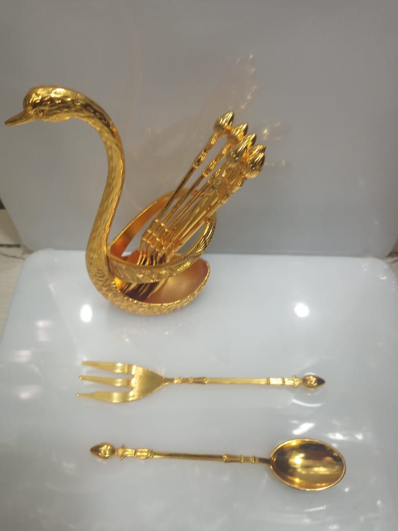Creative Cute Spoon Set With Swan Stand - Gold | Daraz.pk