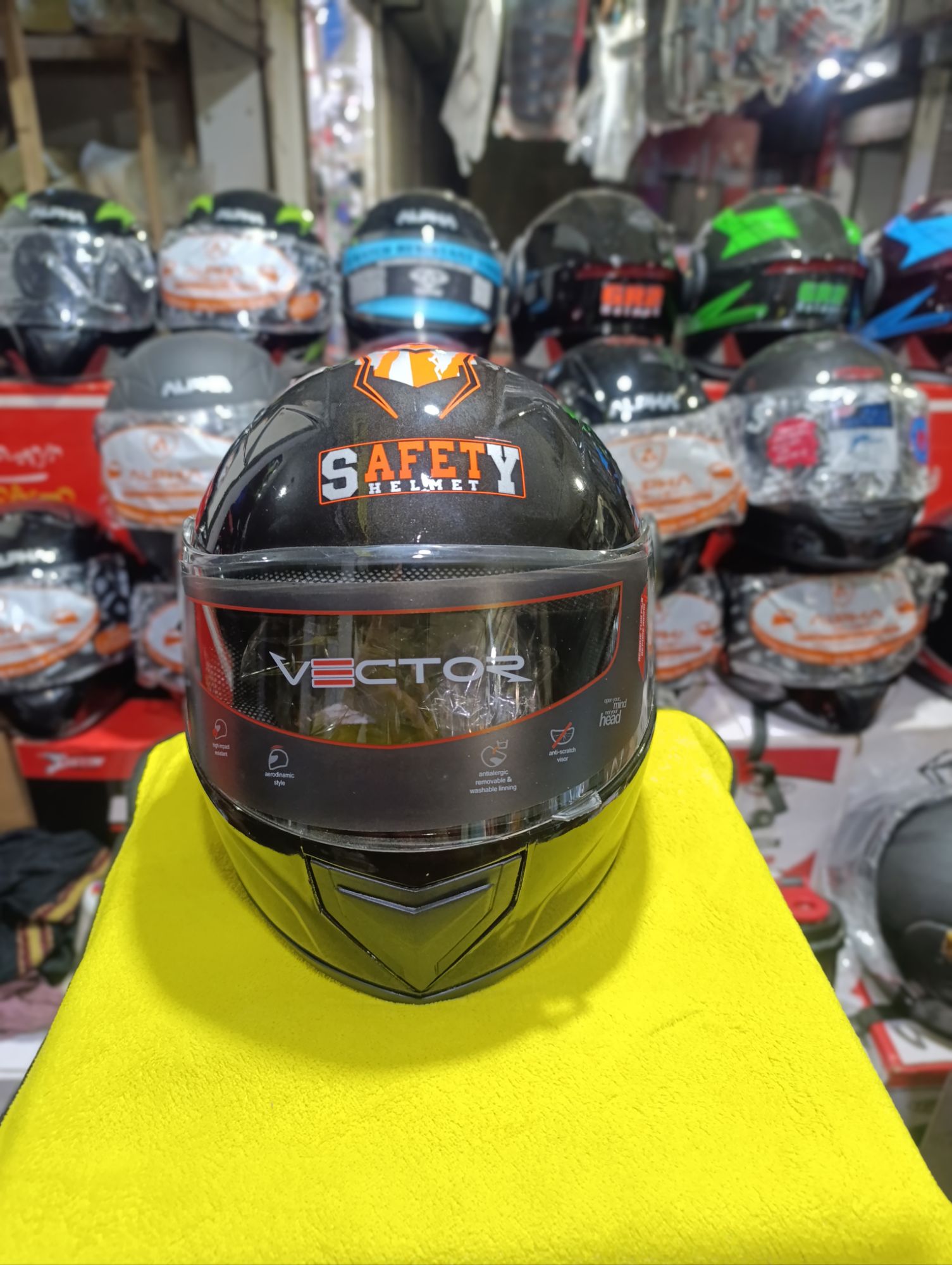 SAFETY HELMET FULL FACE | Daraz.pk