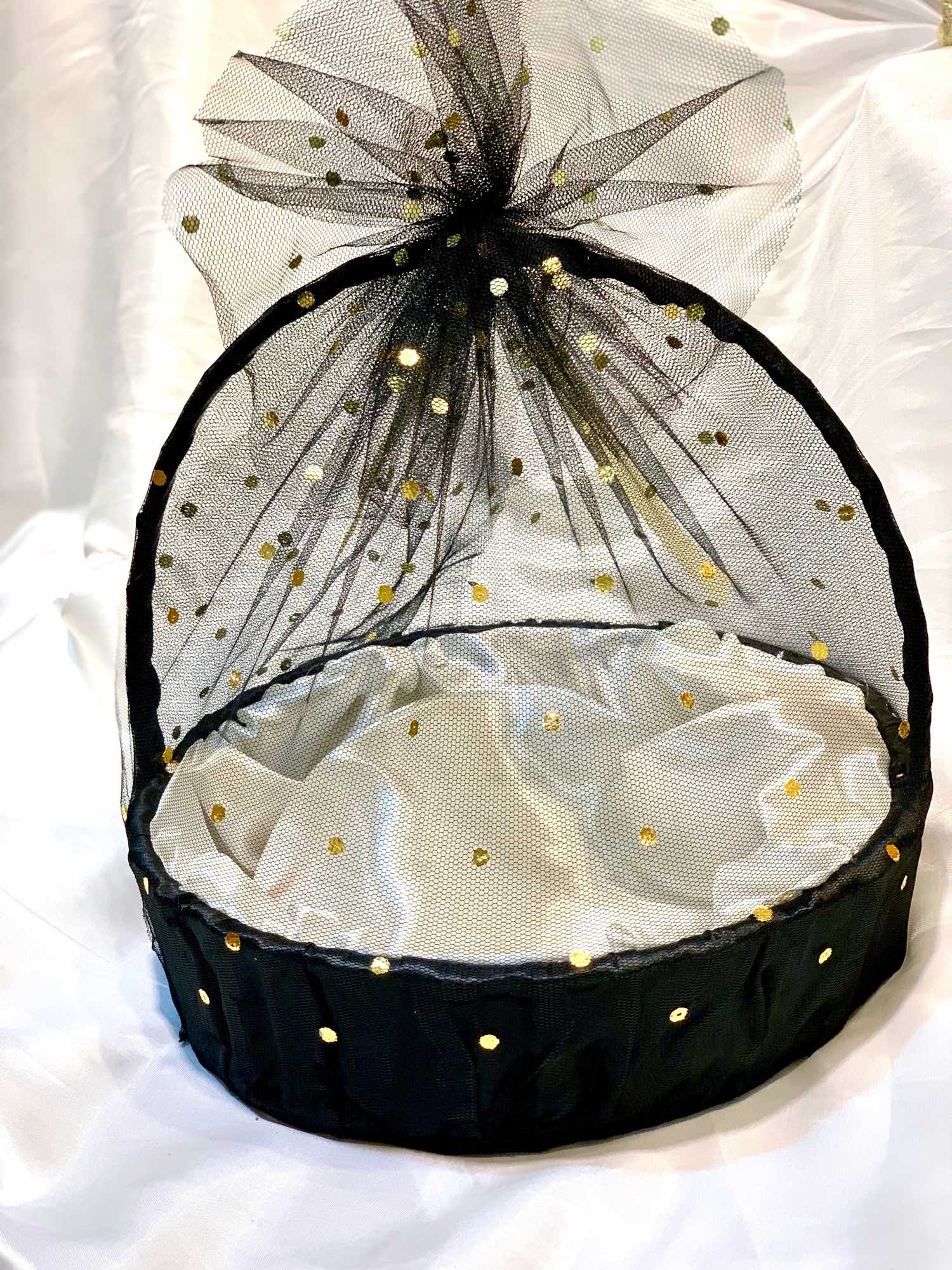 Round Gift Basket With Net Wrap Birthday/Gift/Anniversary | Daraz.pk