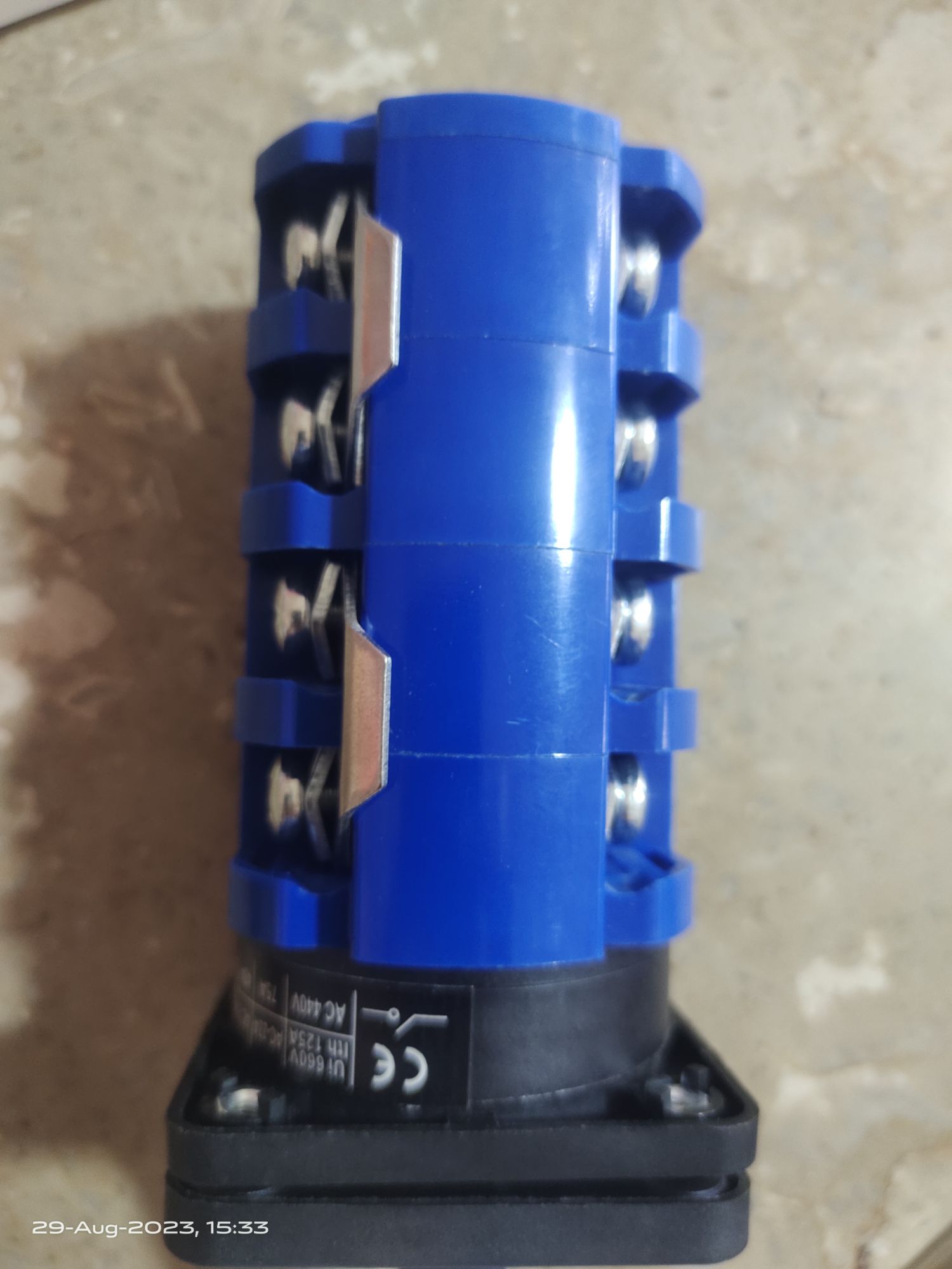 change over switch 4 pole 50 Amp solo company control 4 meter at a time ...