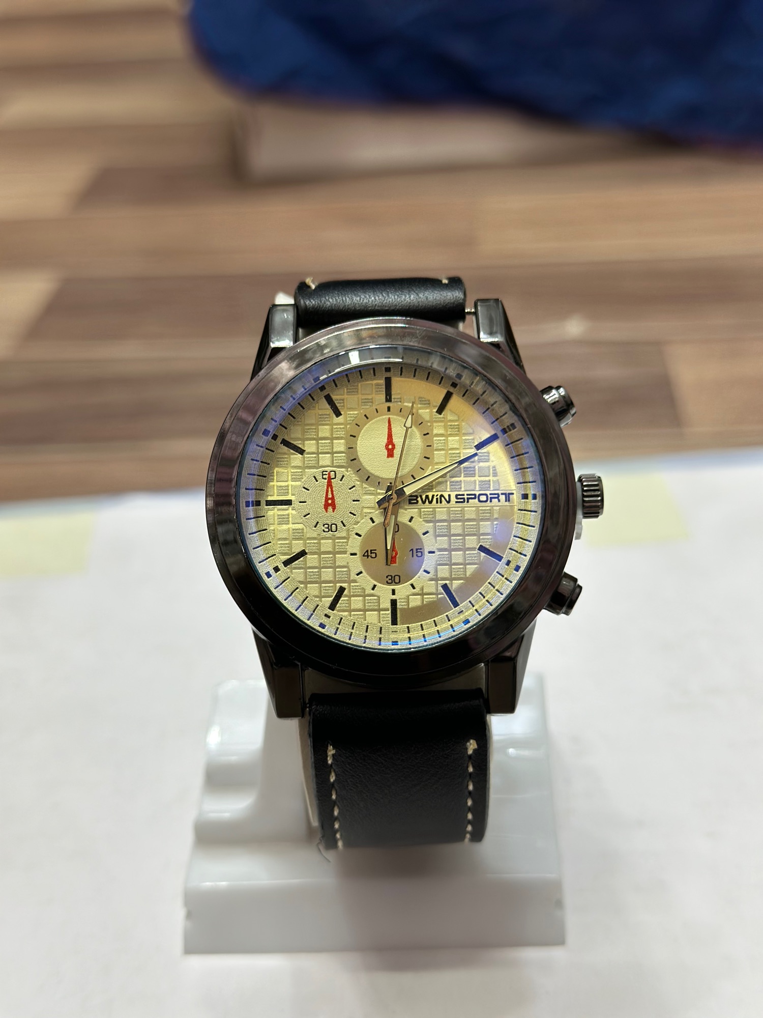 Awin Sports Gents Watch leather Strap | Daraz.pk