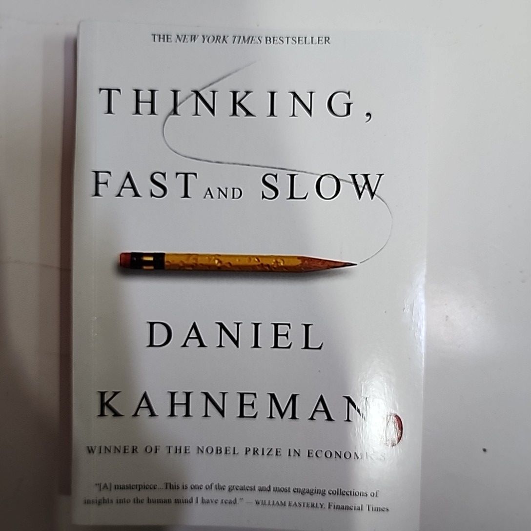 THINKING FAST AND SLOW BY DANIEL KAHNEMAN | Daraz.pk