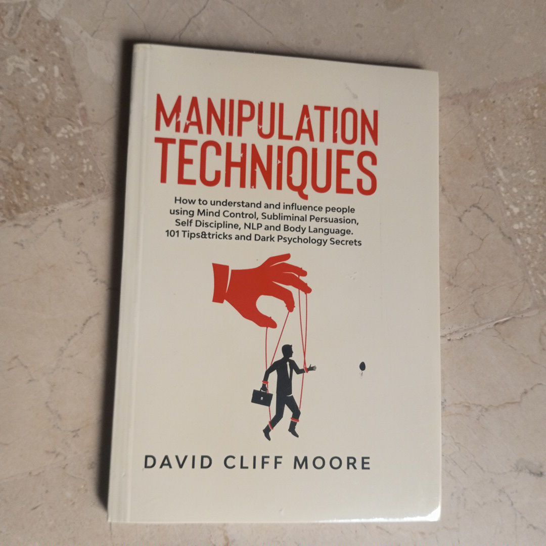 MANIPULATION TECHNIQUES BY DAVID CLIFF MOOR | Daraz.pk