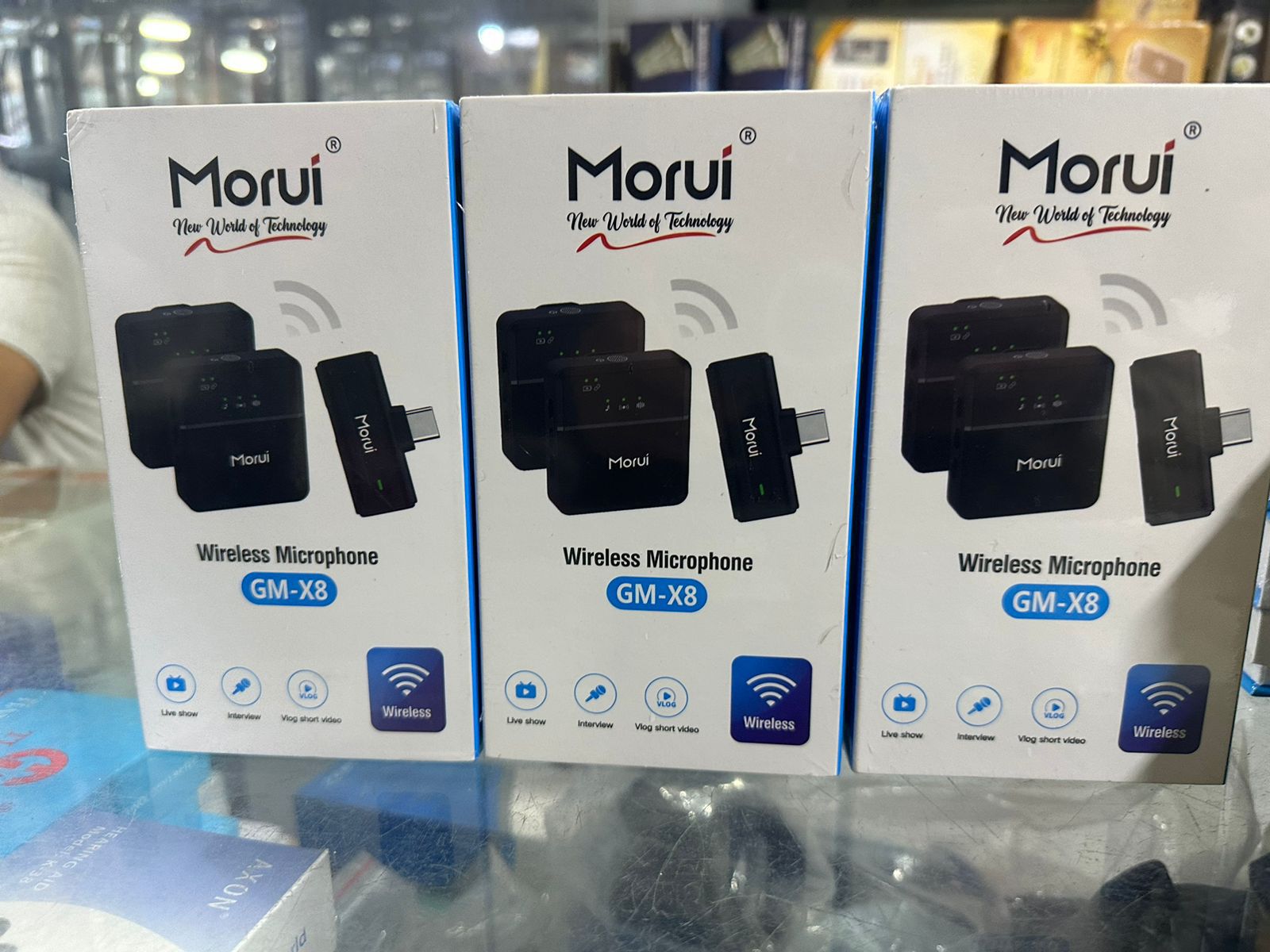 Morui GM-X8 Wireless Microphone 4in1 Iphone TypC & Android | Daraz.pk