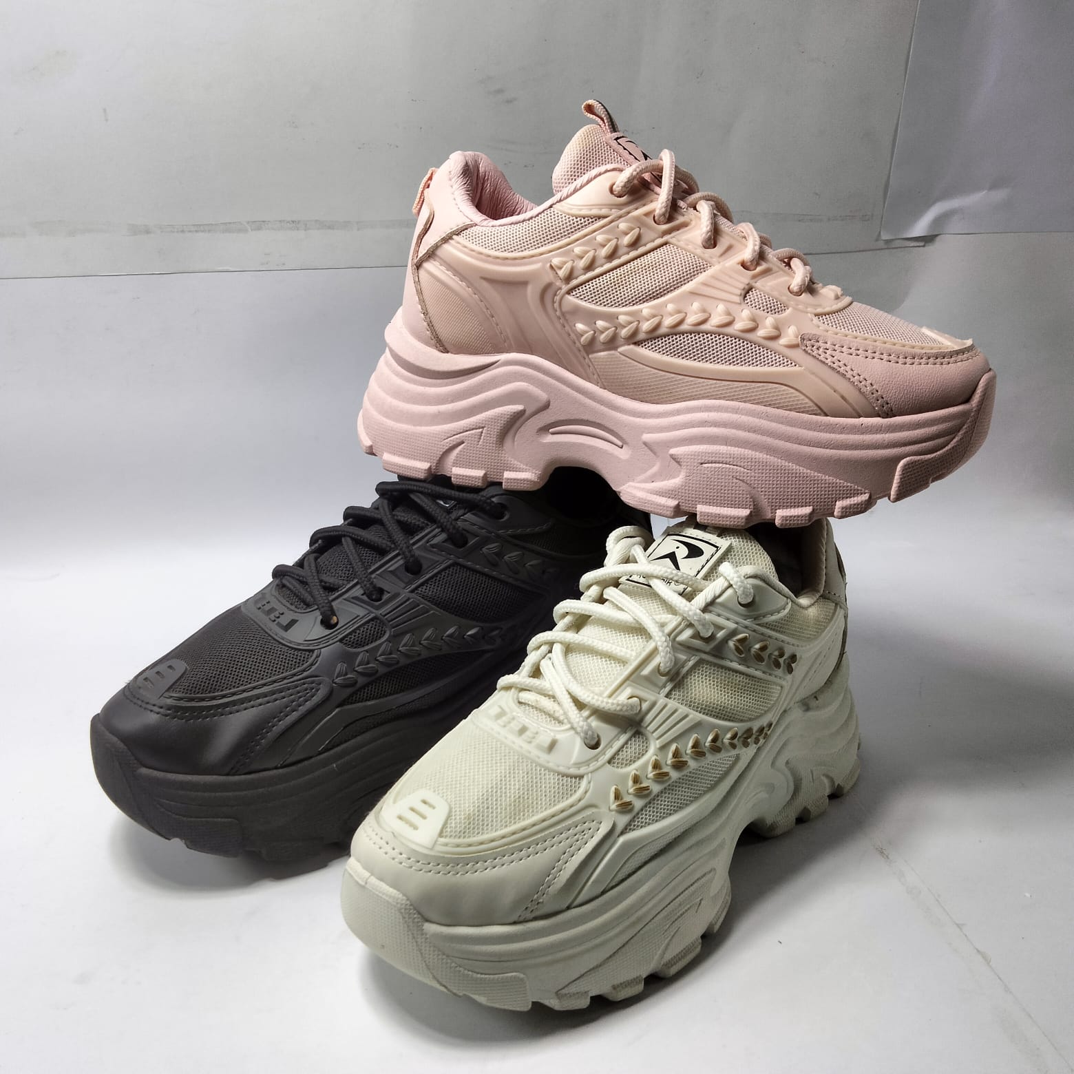 shoes joggers sneakers for girls | Daraz.pk