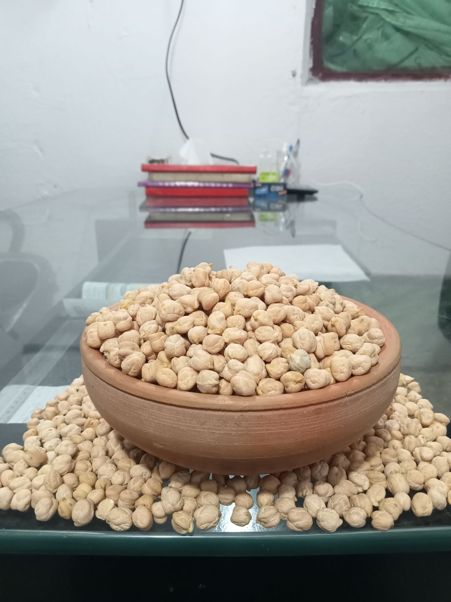 White Chana Bigg Size 1 kg/Mota Chana | Daraz.pk