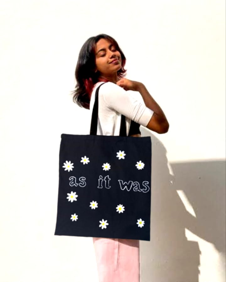 Trendy Stylish Tote Bag for girls, women printed hand painted designer ...