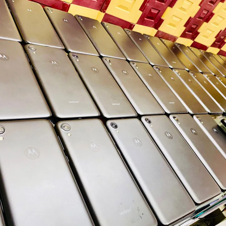 Moto E6 ANDROID 9/ Memory card support/ Sim not working/ non pta ...