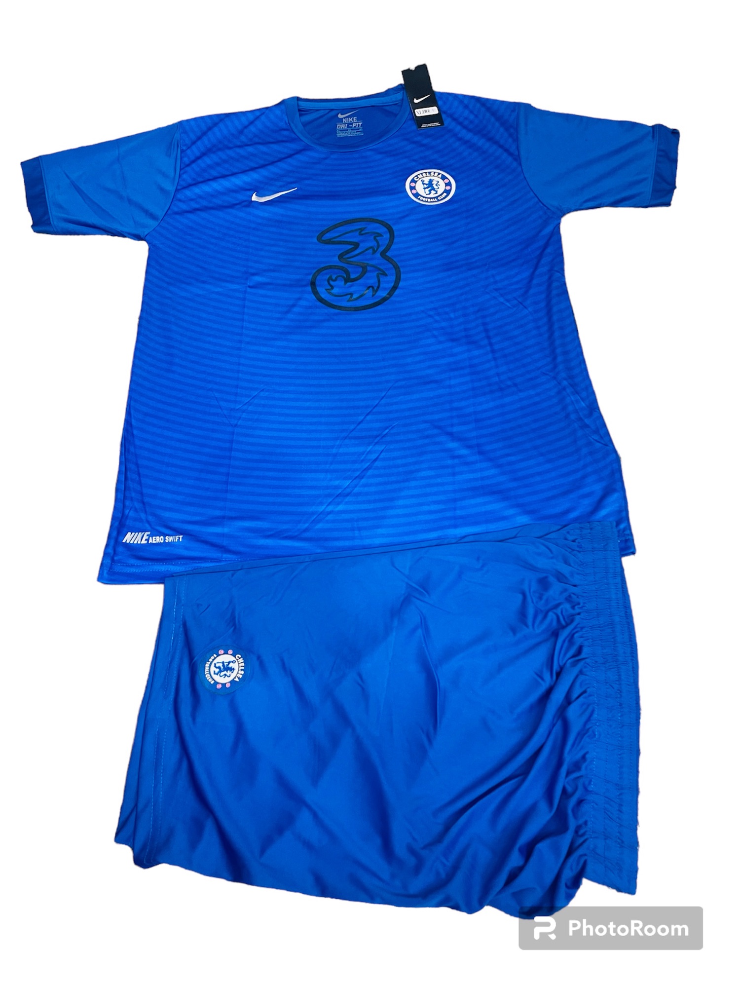 New Chelsea FC kit Availble for adults half selves premium quailty full ...