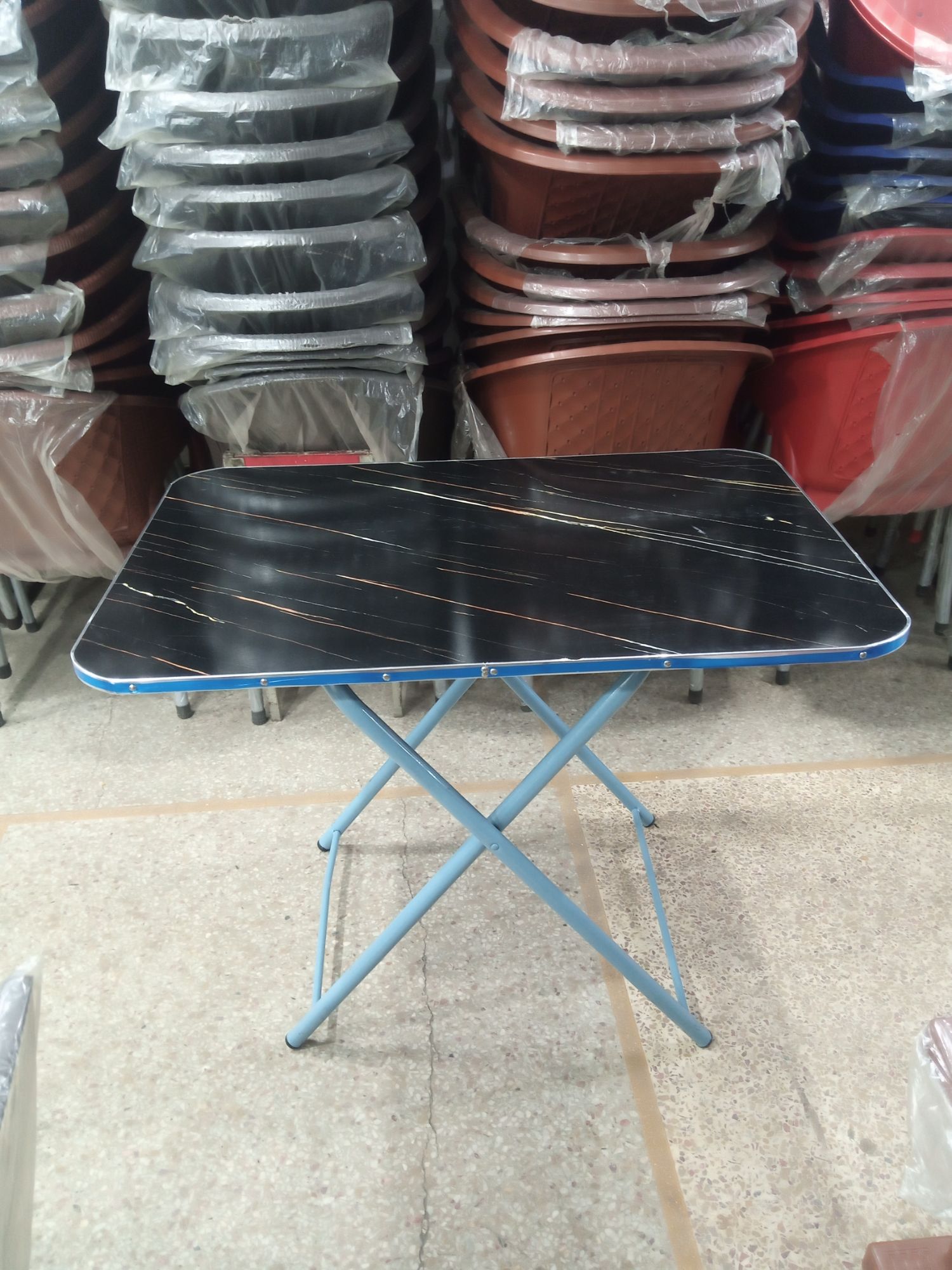 Iron Wooden Folding Stand Tables & Durable Iron Folding Tables ...