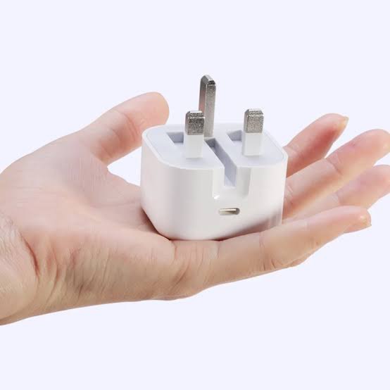 iPhone Best Quality 20W Adapter - 3 PIN Fast Charger - Apple 3 PIN 20 W ...