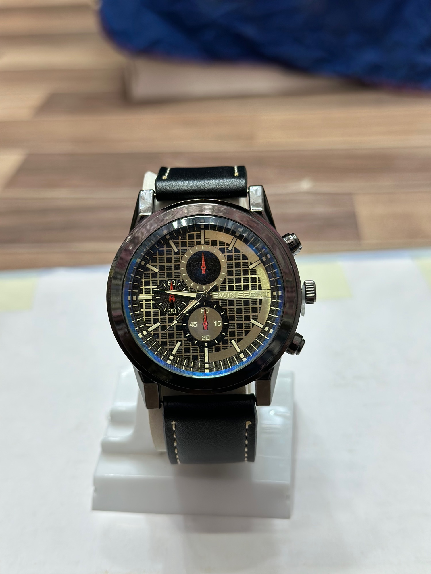 Awin Sports Gents Watch leather Strap | Daraz.pk