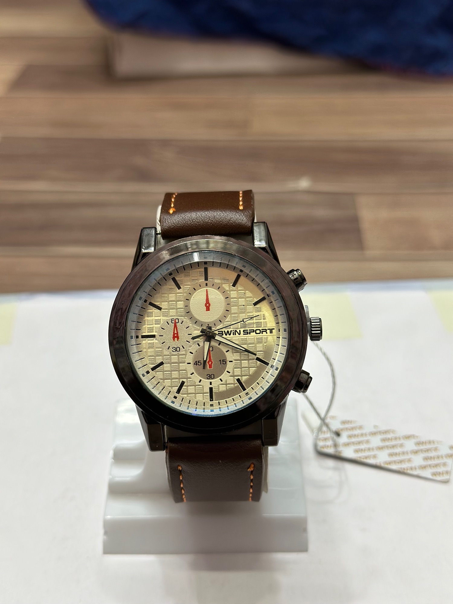 Awin Sports Gents Watch leather Strap | Daraz.pk