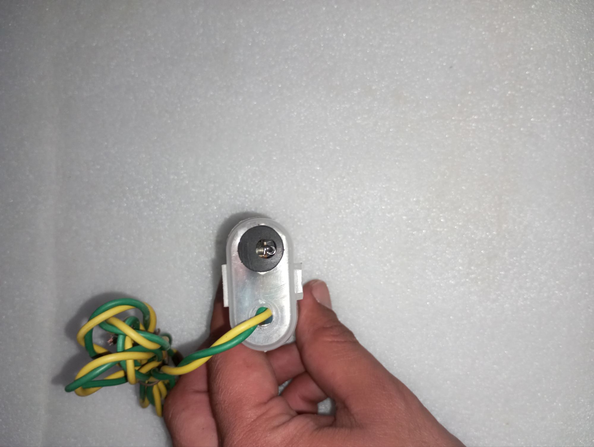 Regulator(Dimer)12v Dc regulator for 1ampare fan to 3 ampare fan its not work with baleno moter ...