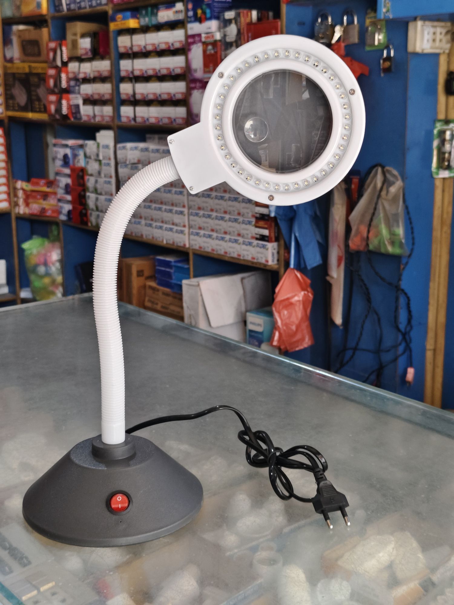 Table Lemp With Magnifying Lens For Study And Work Ultra Bright Lamp ...