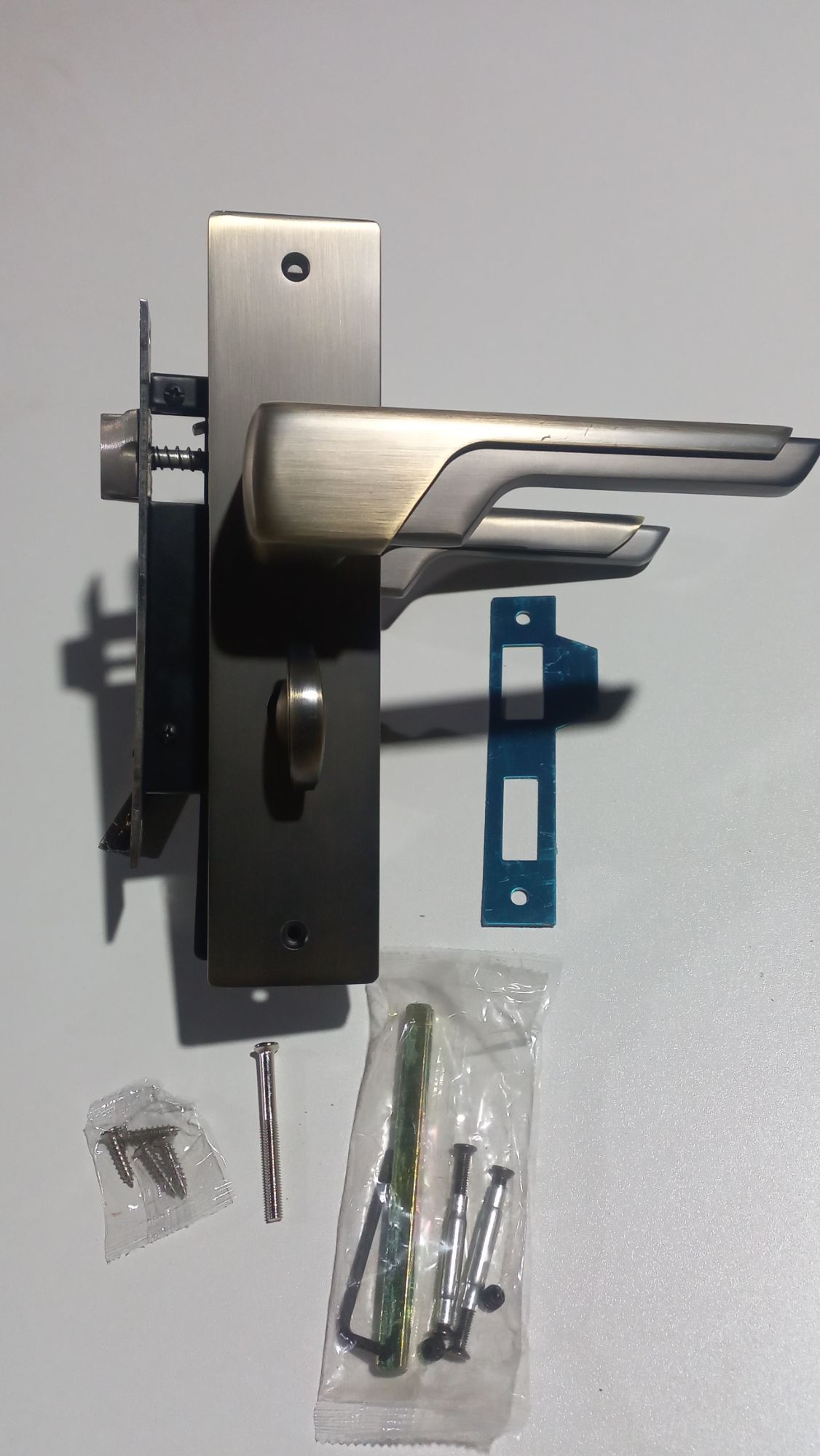 Door Handel Lock with Brass Cylinder Brass key | Daraz.pk