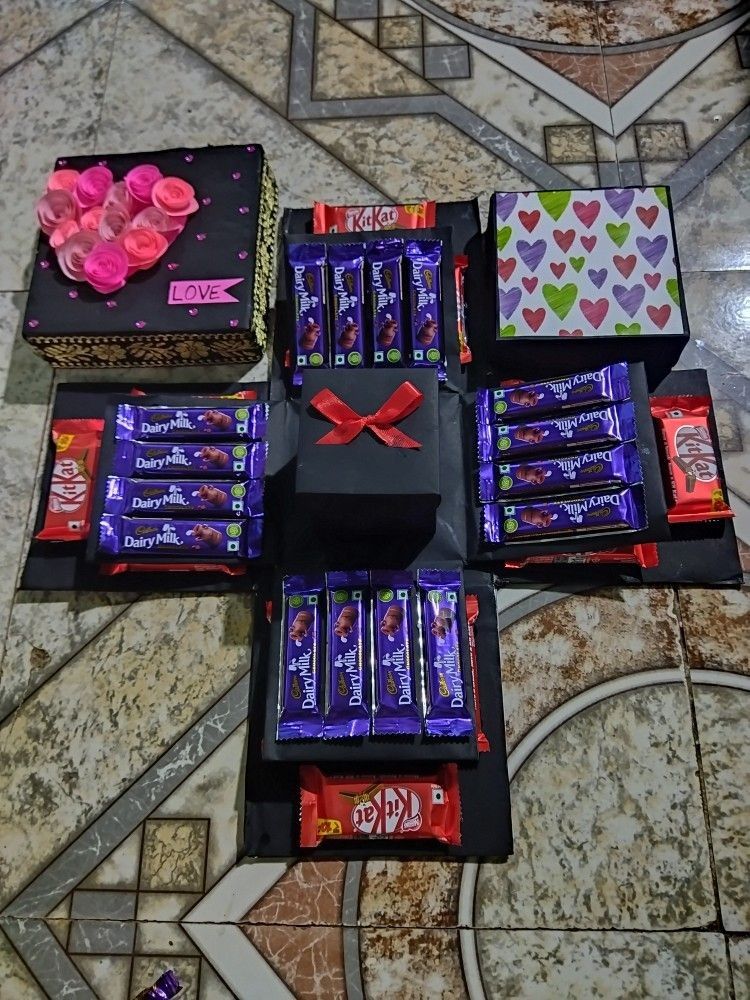 Customized pop-up Chocolate gift box. | Daraz.pk