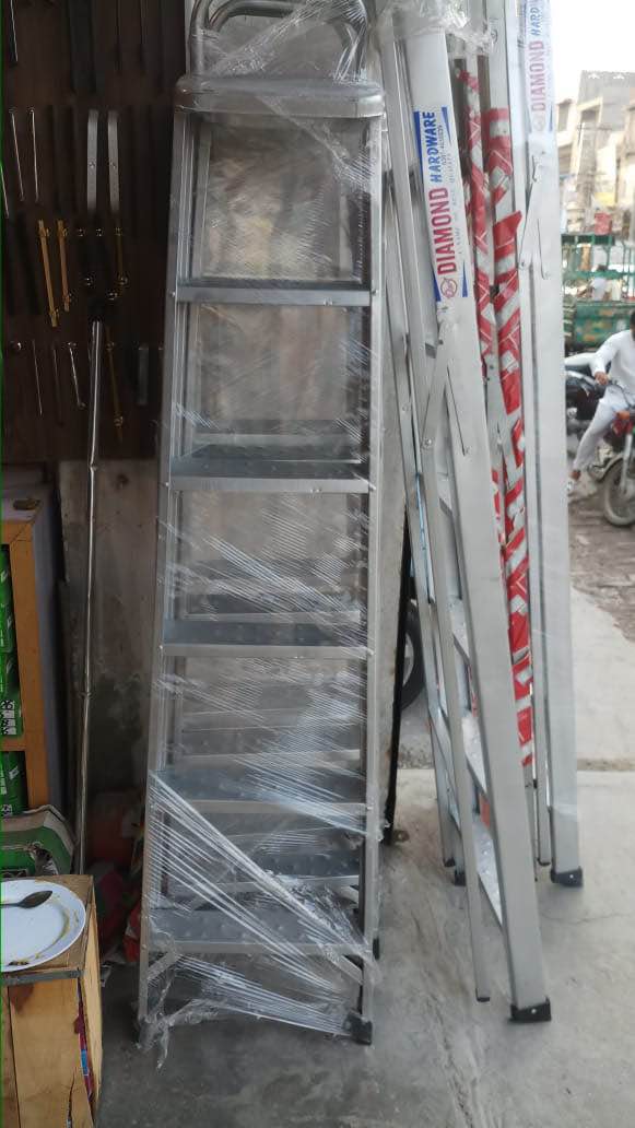 Iron ladder 4,5 ,6 step folding portable ladder ,nonslipped pedal ...